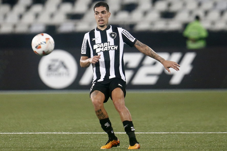 Hugo, do Botafogo, relata assalto nas redes sociais: 'Roubaram meu ...