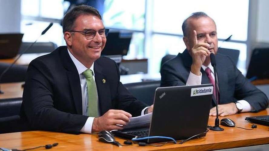 Flávio Bolsonaro defende pausa de um ano na reforma tributária; ‘modelo ...