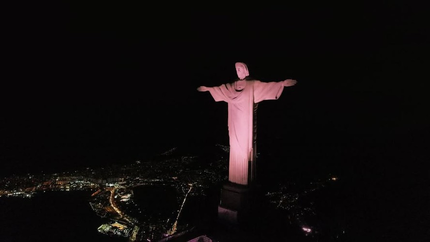 Justin Bieber posta Cristo Redentor rosa para badalar novo álbum, 'Swag ...