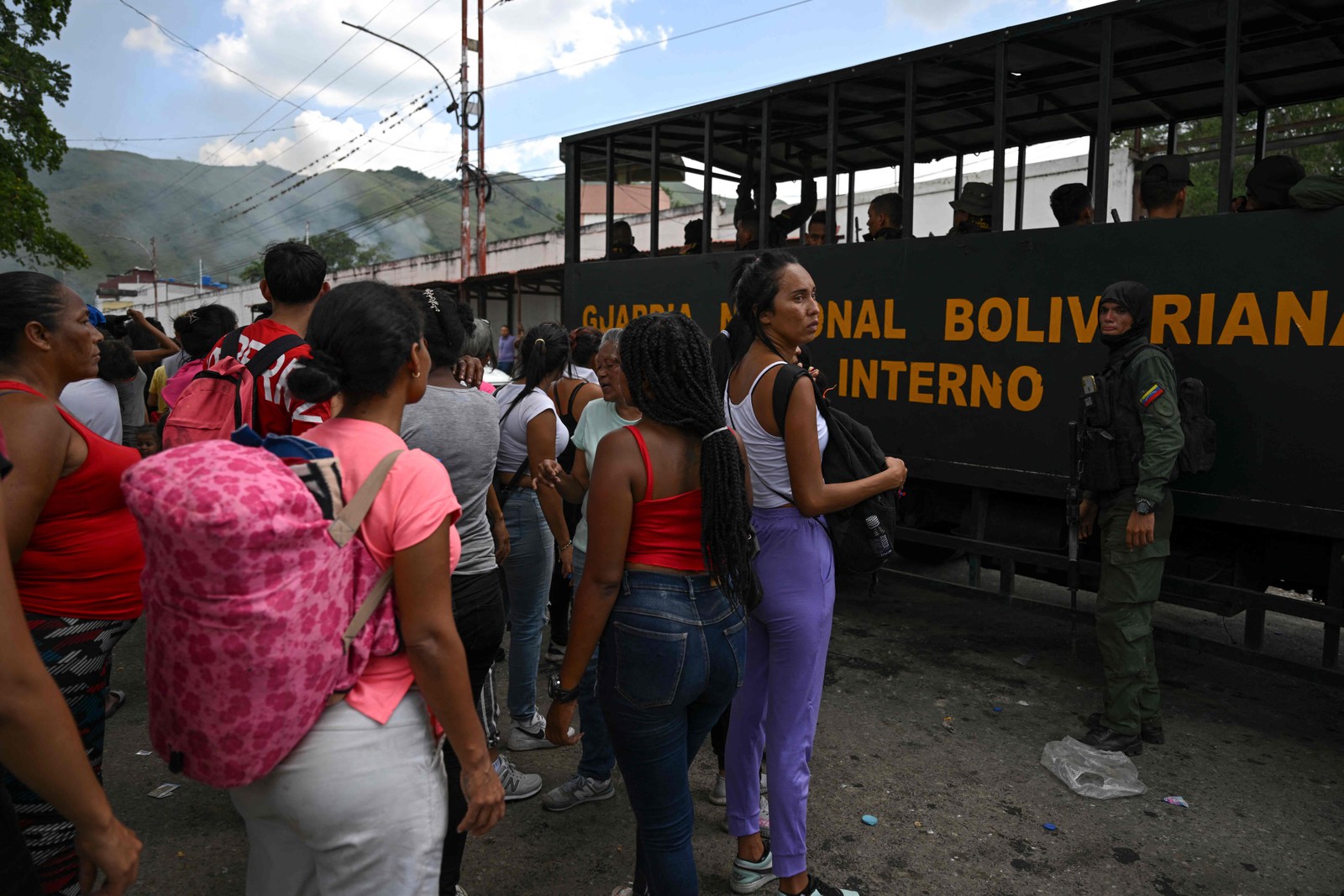 Venezuela destaca 11 mil agentes para desmantelar quadrilha que opera ...