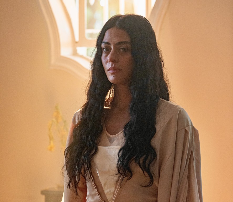Carol Castro surge como líder espiritual em 'Nosso lar 3 — Vida eterna'