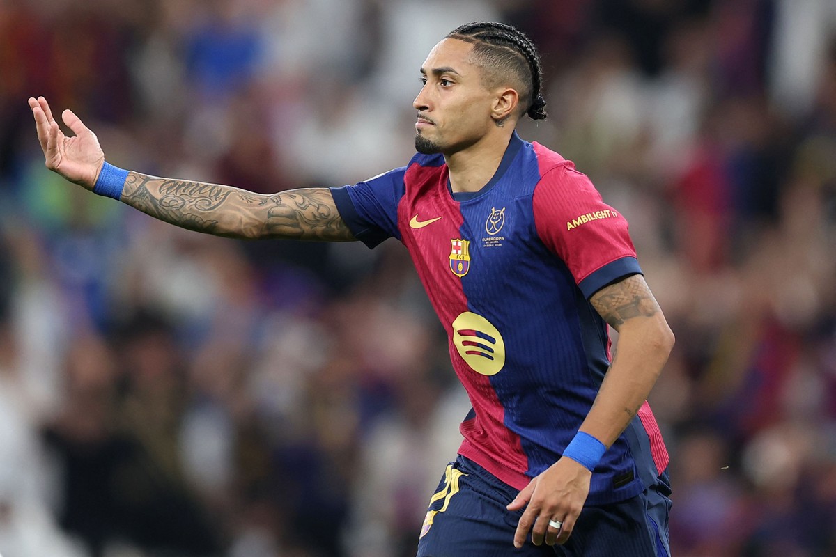 Barcelona goleia Real Madrid e é campeão da Supercopa da Espanha