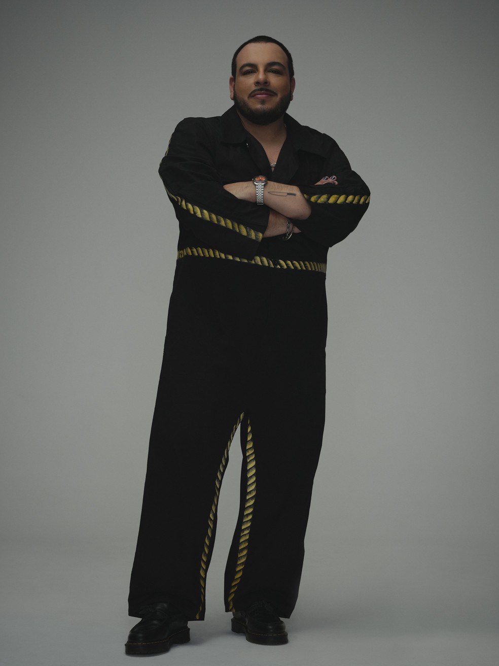 Lobianco faz sucesso com looks nas redes e diz: 'Sou curioso e biscoiteiro'