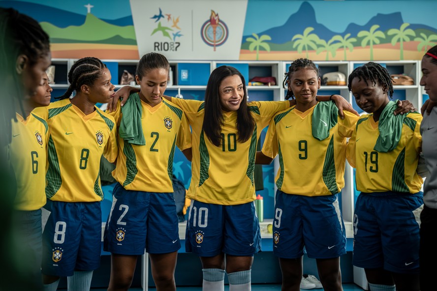 Veja nova foto de Alice Carvalho como Marta em cinebiografia dirigida ...