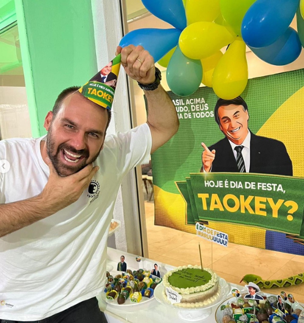Além de capacete de grafeno, família Bolsonaro investe em vinhos ...