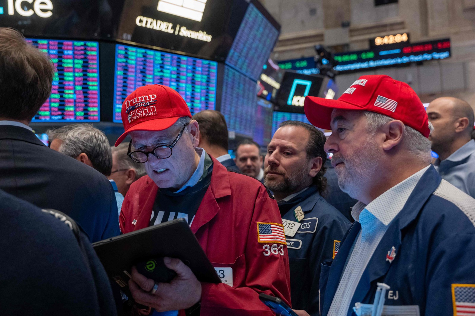 'Projeto Blue Beam': Conselheiro de Trump espalha teorias da ...
