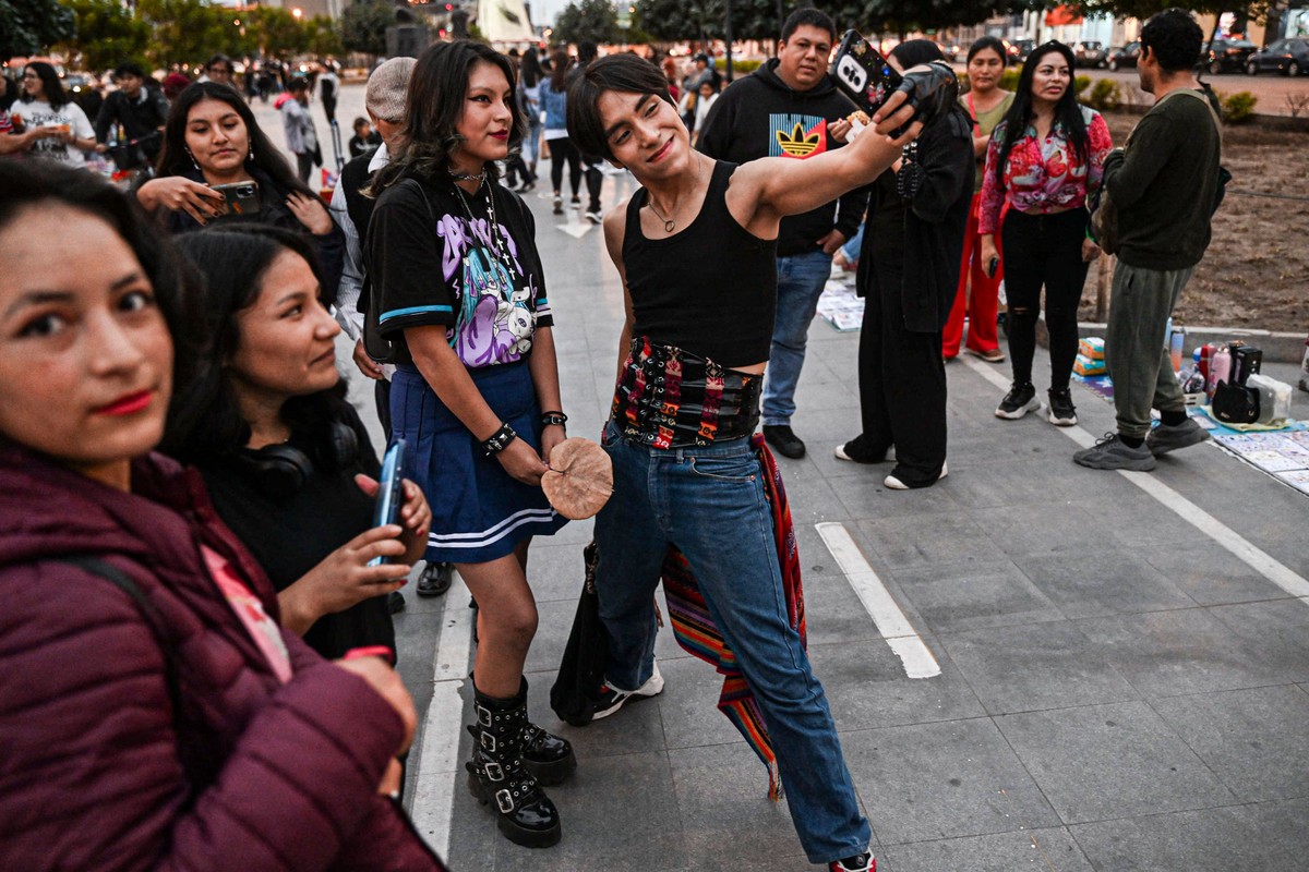 Do K-pop ao Q'pop: artista peruano cria versão quechua do fenômeno ...