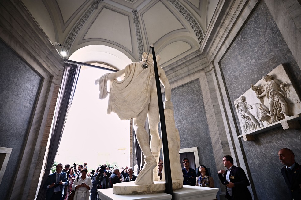 Museu do Vaticano revela versão restaurada do Apolo de Belvedere