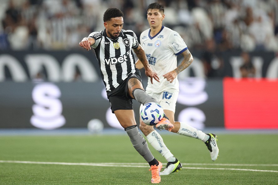 Vitinho, do Botafogo, é convocado para seleção brasileira após corte de ...