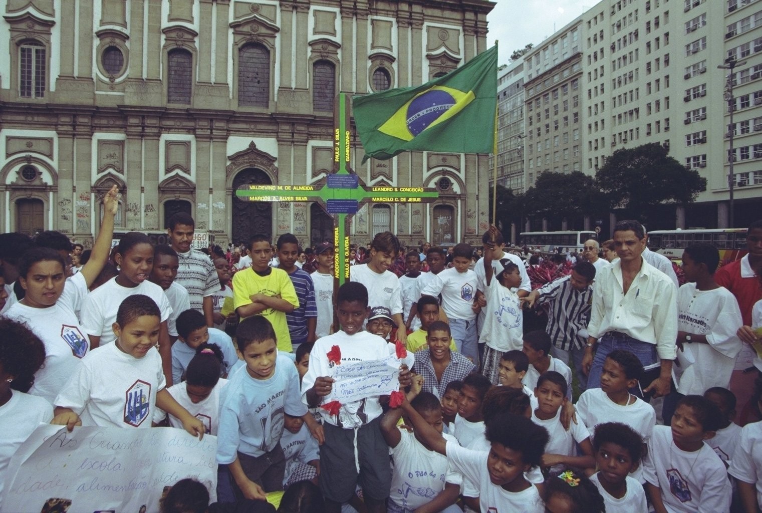 Trinta Anos Depois Das Chacinas De Vigário Geral E Da Candelária Pouco