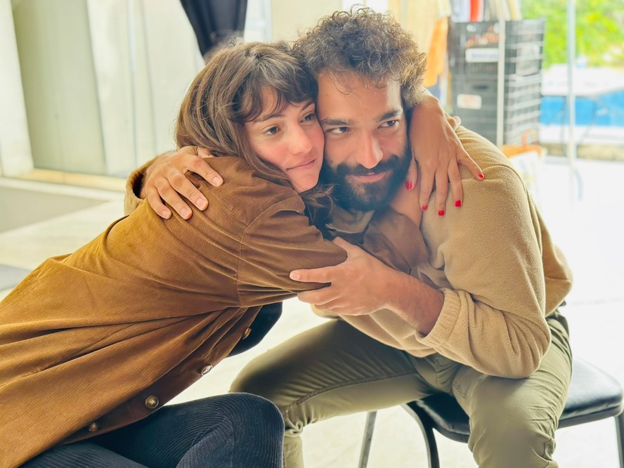 Casada com Julio Andrade, Elen Clarice fará par com Humberto Carrão na ...