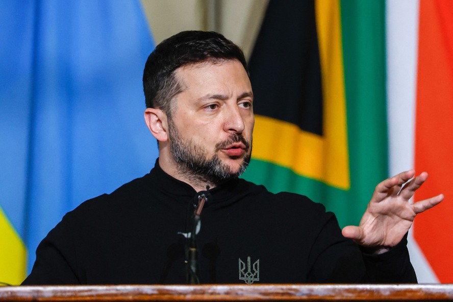 Zelensky chama de 'justo' acordo com os EUA sobre recursos minerais ...
