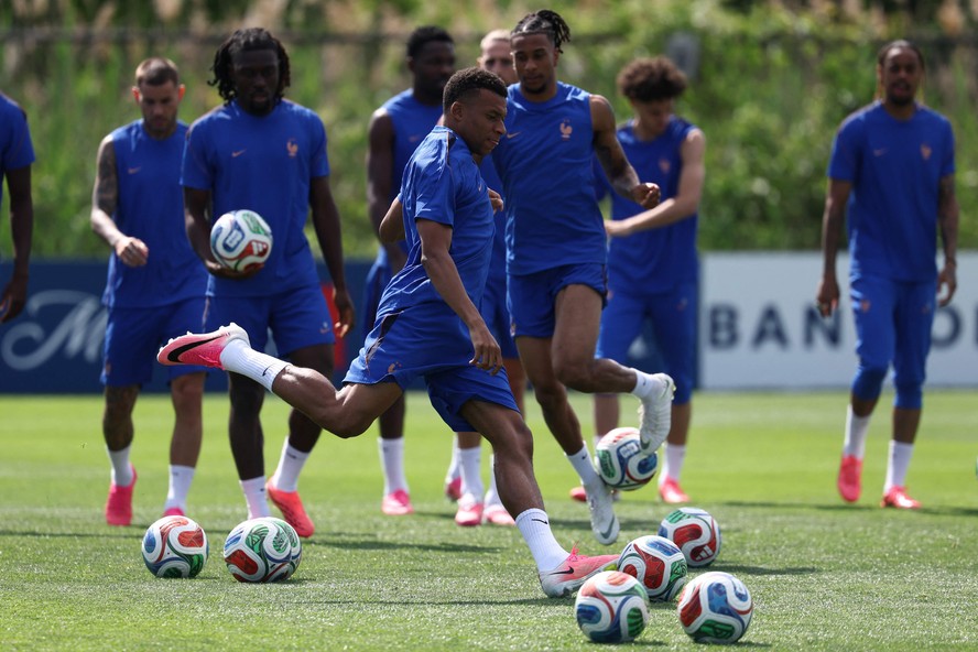 Bola de Cristal: França é ampla favorita na fase de grupos, mas caminho ...