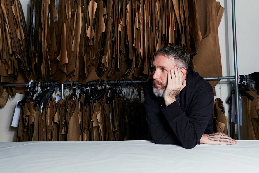 Alexandre Herchcovitch celebra 30 anos de carreira em exposição e fala ...