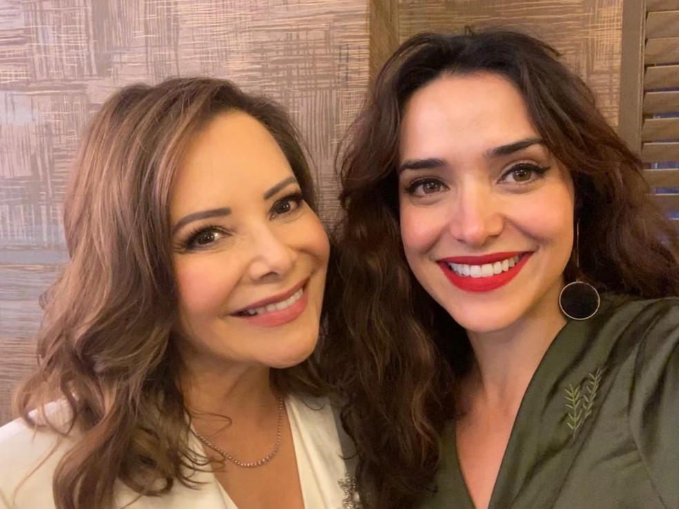 Màrjorie Gêrardi, 'mãe' de Sandy & Junior em nova série, diz que 'venceu na vida' ao conhecer a ...