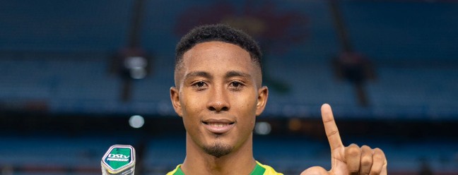 De mecânico a artilheiro: conheça Lucas Ribeiro, primeiro brasileiro a ...