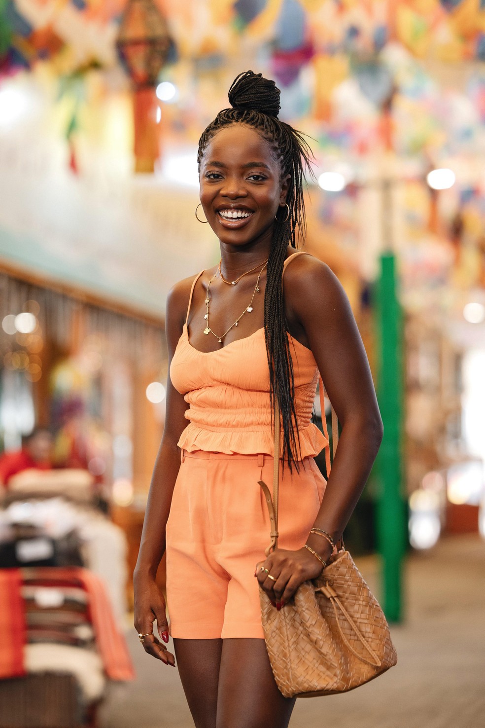 Clara Moneke: conheça atriz que conquistou seu primeiro papel ...