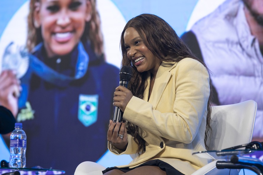 Maior medalhista olímpica do Brasil, Rebeca Andrade diz que não ...