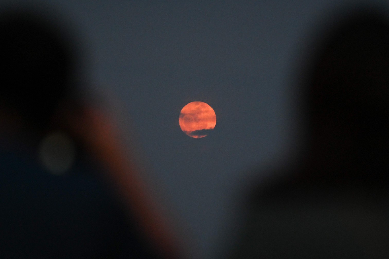 Superlua: veja fotos do fenômeno em várias cidades do mundo