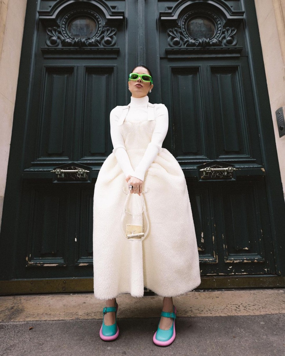 G-kay abre álbum de fotos durante Semana de Moda em Paris