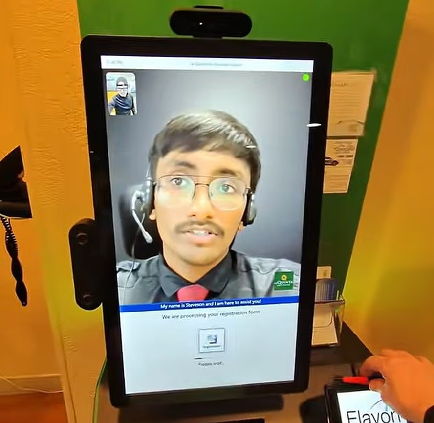 Check-in com atendente virtual viraliza e gera críticas a hotel na ...