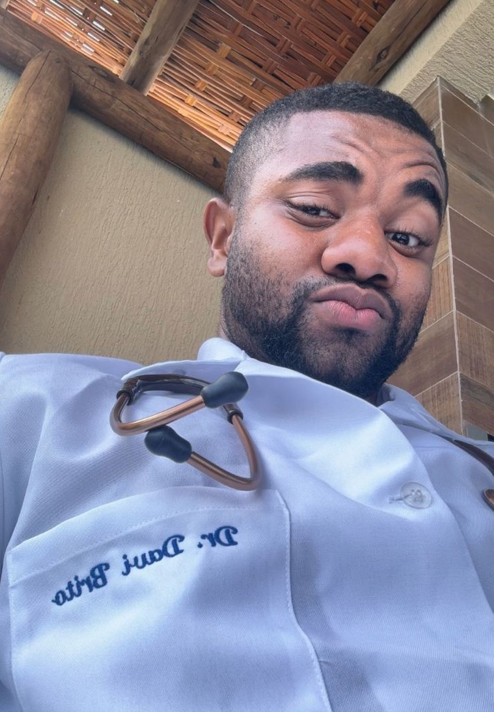 Ex-BBB Davi Brito conta que está focado nos estudos para prestar vestibular