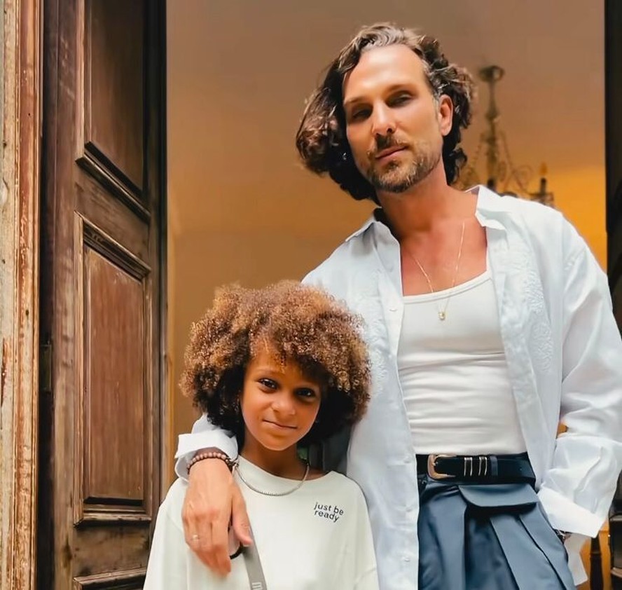 Igor Rickli fala da estreia do filho Antonio em novelas e da adoção de ...