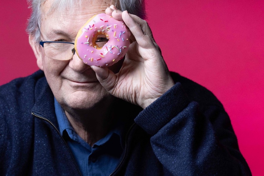 Morre, aos 73 anos, o fotógrafo britânico Martin Parr, expoente do kitsch