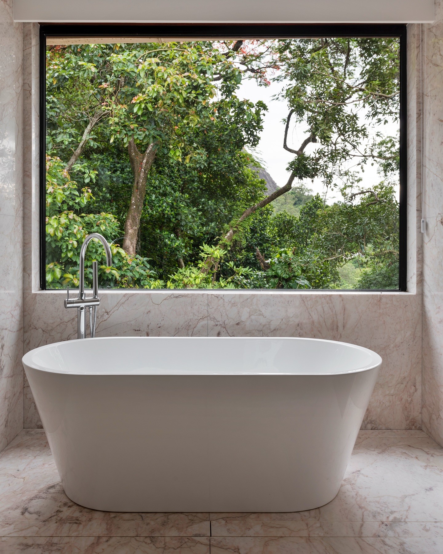 Atmosfera zen, círculo dos rituais: veja a casa 'curativa' de Anitta no ...