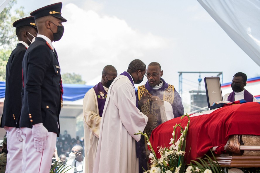 Suspeito de assassinar presidente haitiano confessa crime em tribunal ...