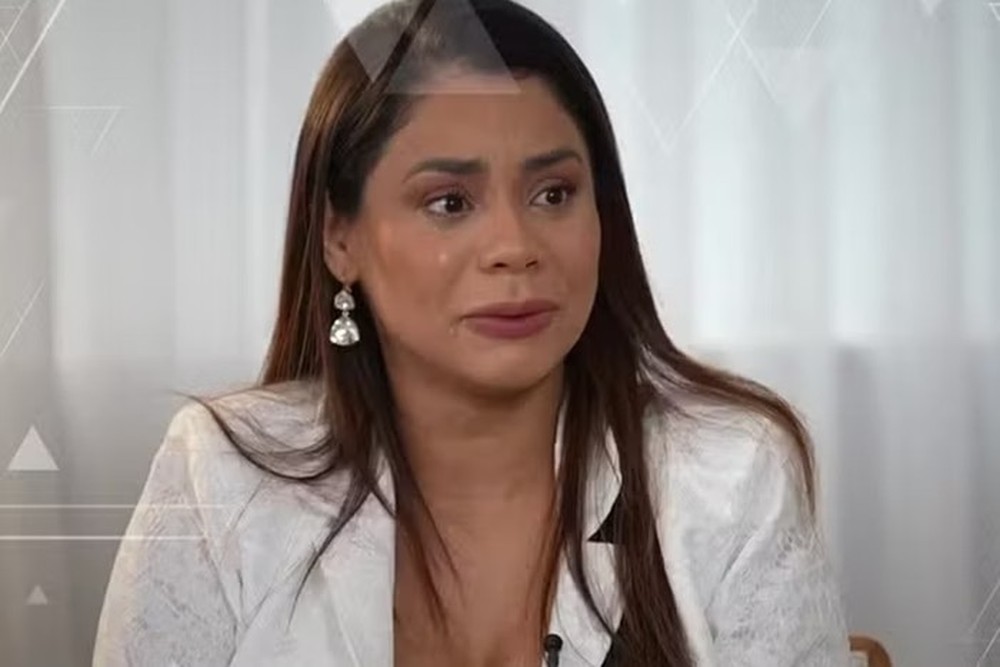 Após falar sobre a perda da filha, Lexa recebe apoio de outras mulheres ...