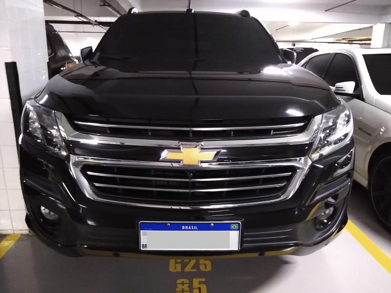 Carros blindados e lanchas de Rogério de Andrade, num total de R$ 42 ...