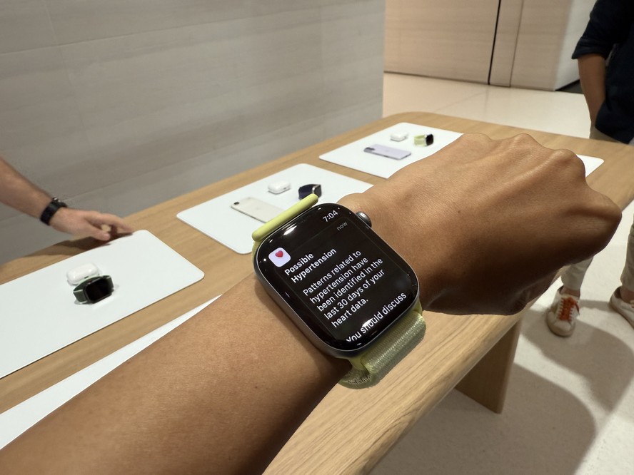 Apple Watch: medidor de hipertensão já está em análise pela Anvisa para ...