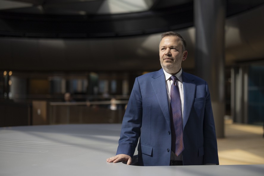 Investidor que ganhou com colapso do Credit Suisse prevê crise de crédito