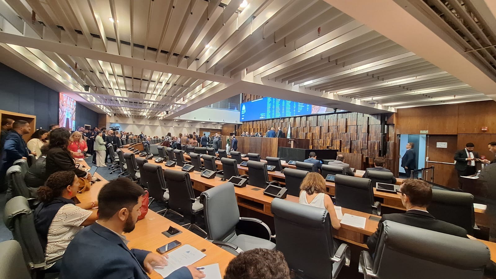 Alerj vira palco de disputa antecipada por governo-tampão antes mesmo ...