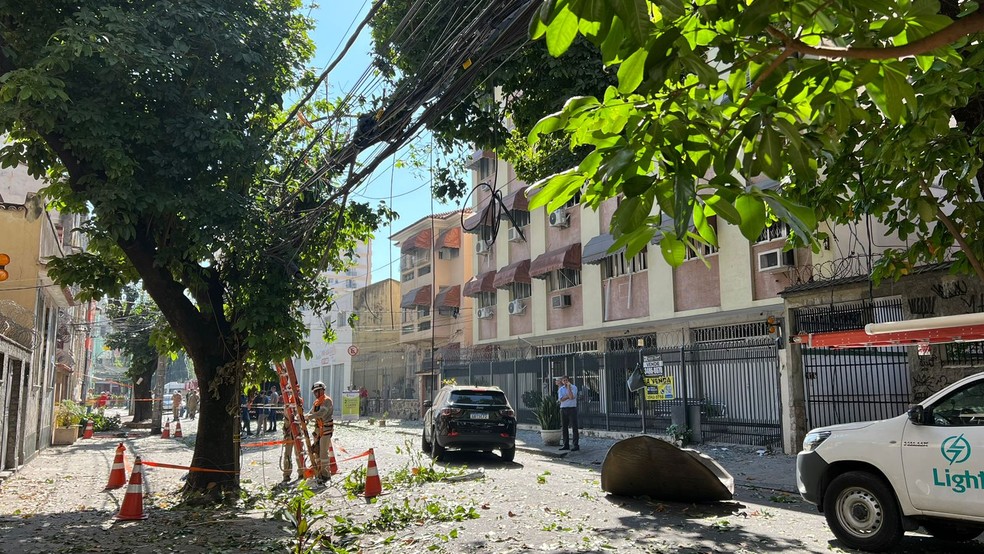 Explosão em caminhão-tanque assusta moradores e interdita rua em Vila ...