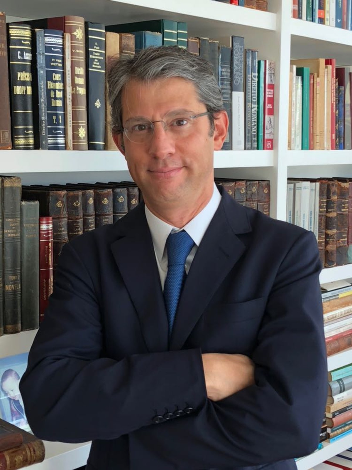 Vem aí o primeiro romance do advogado José Roberto de Castro Neves