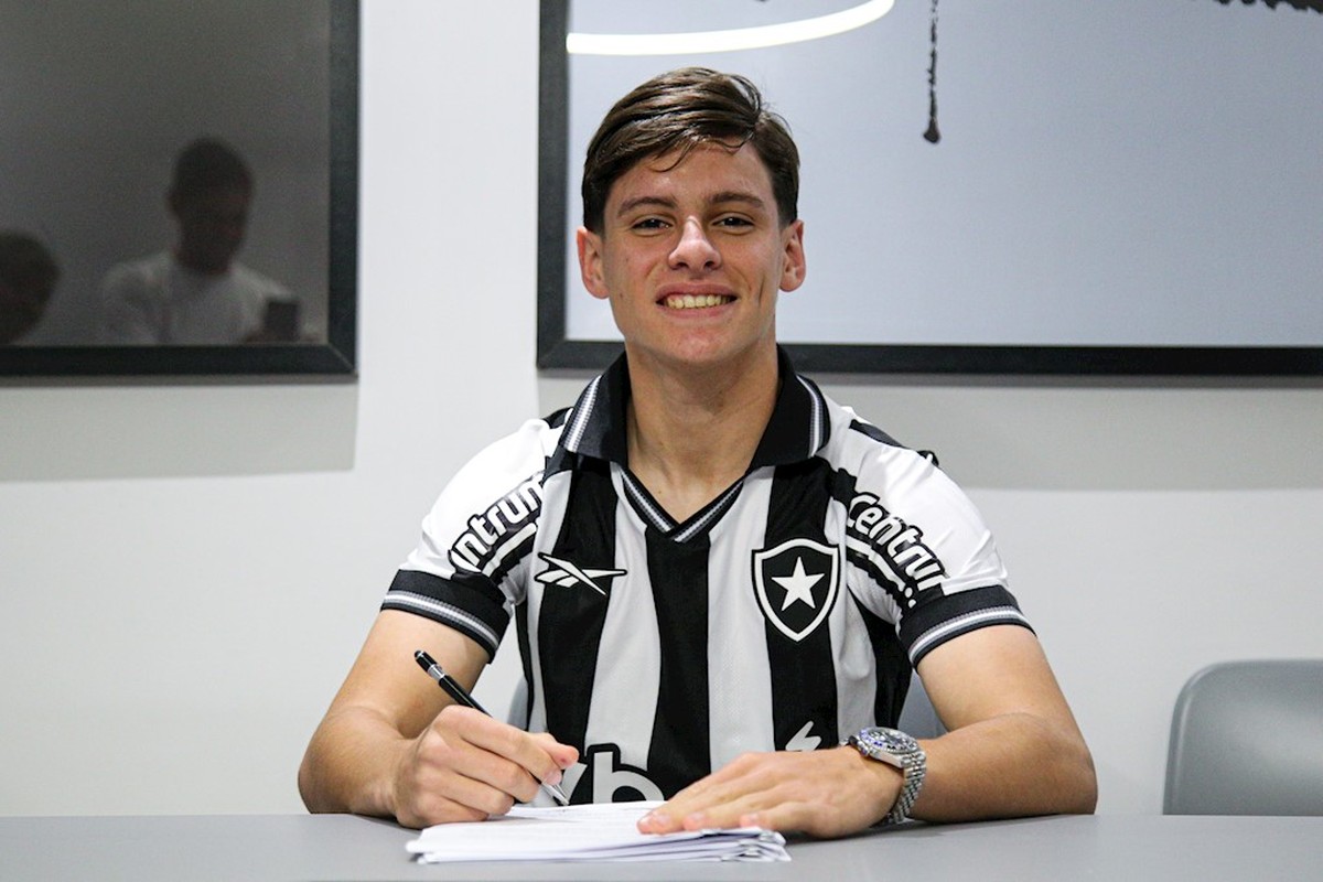 Botafogo anuncia a contratação de Álvaro Montoro, joia argentina, até 2029