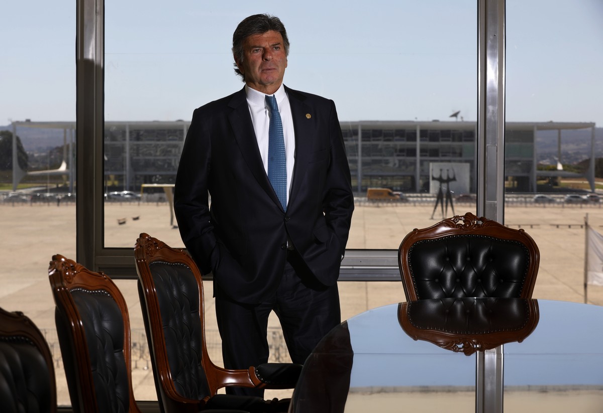 Fux admite que momento 'não é o mais oportuno' para reajuste de 18% aos ...