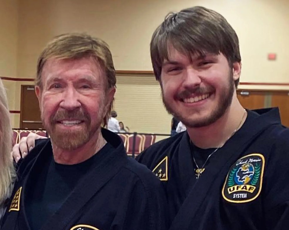 Fruto de traição, filha mais velha de Chuck Norris só foi reconhecida ...