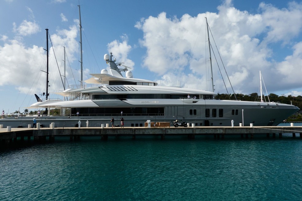 Mundo já tem 6 mil superiates; veja fotos