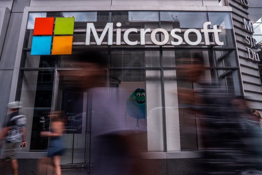 Microsoft oferece aposentadoria voluntária a milhares de funcionários ...
