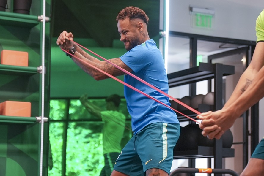 Neymar não participa de treino na reapresentação da seleção brasileira ...