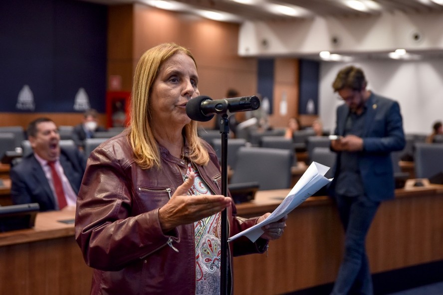 Investigada Por Ligações Com A Milícia Deputada Lucinha é Intimada