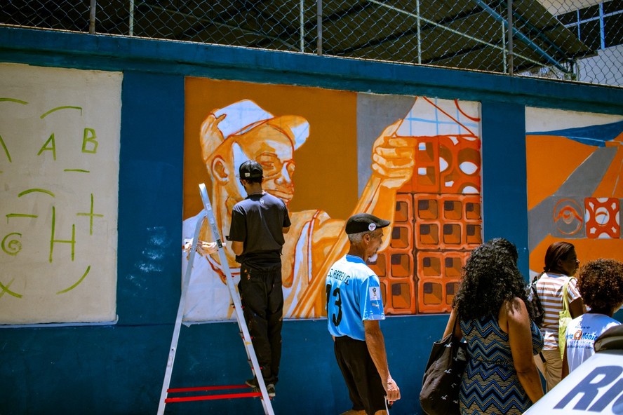 Colégio na Tijuca tem mural criado por brasileiros e colombianos em ...