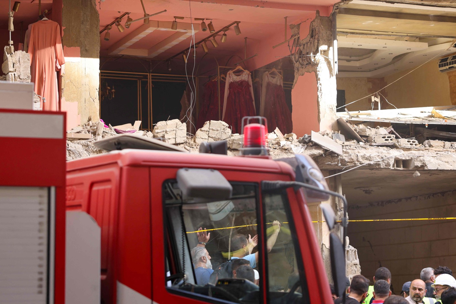 Hezbollah anuncia que um segundo comandante foi morto no bombardeio ...