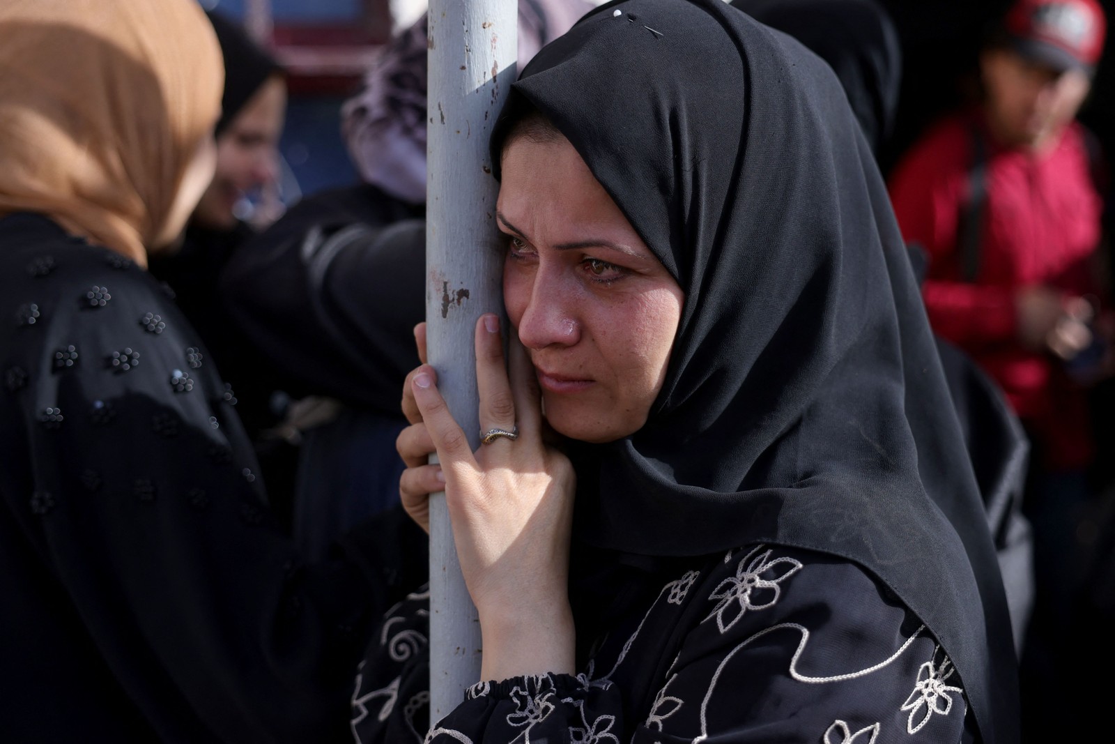 Da guerra ao ringue em Gaza: boxe vira terapia para meninas e ...