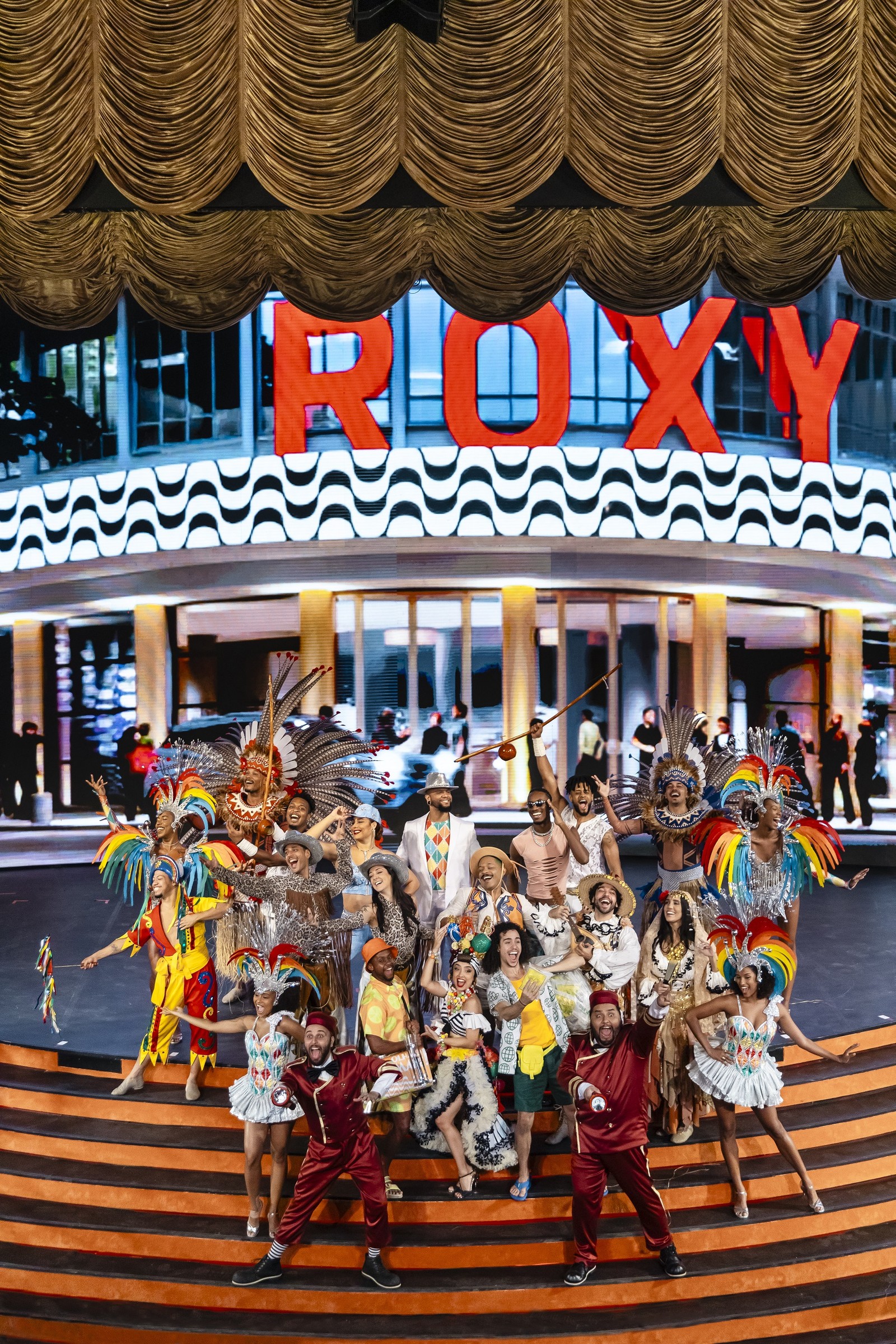 Conheça o Roxy Dinner Show: eleito um dos melhores do mundo pela 'Time ...