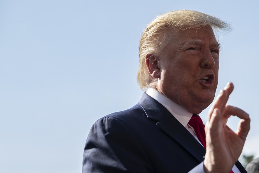 Trump diz que não reduzirá tarifas sobre a China para retomar negociações