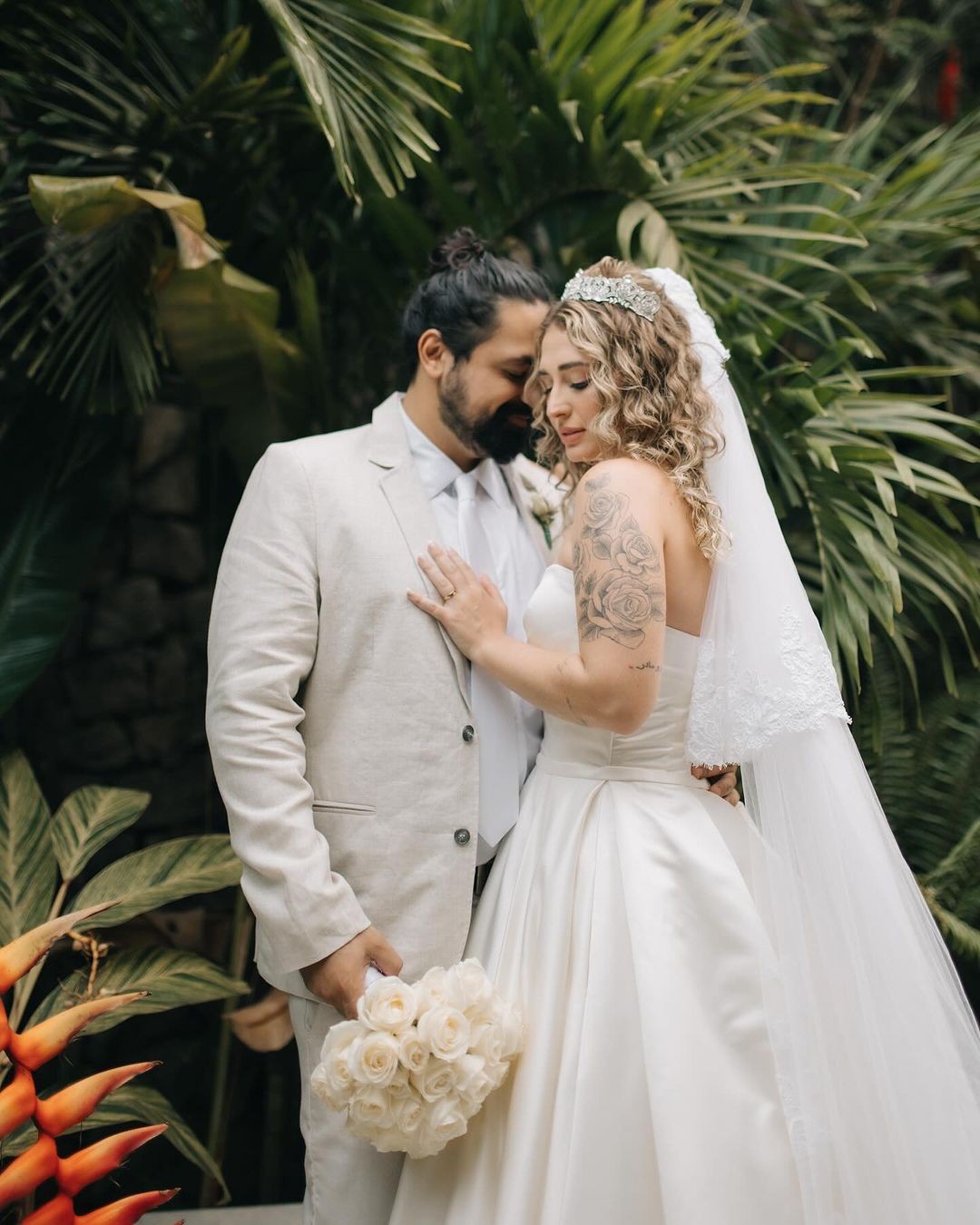 Casamento da filha da ex-paquita Andréa Sorvetão e afilhada de Xuxa tem ...